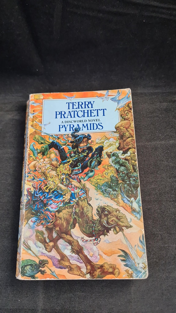 Terry Pratchett - Pyramids, Corgi Books, 1990, Discworld Novel, Paperb ...