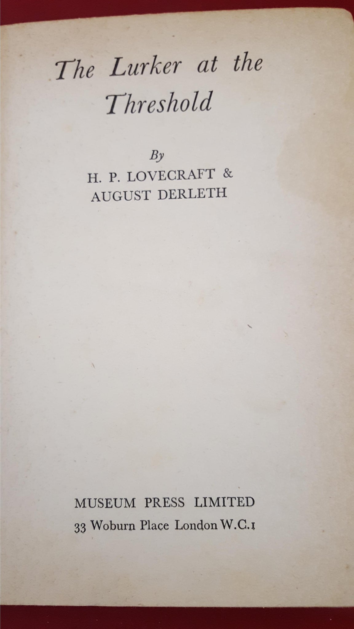 H P Lovecraft & August Derleth - The Lurker At The Threshold, Museum P ...
