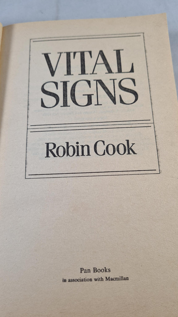 Robin Cook - Vital Signs, Pan Books, 1991, Paperbacks – Richard Dalby's ...