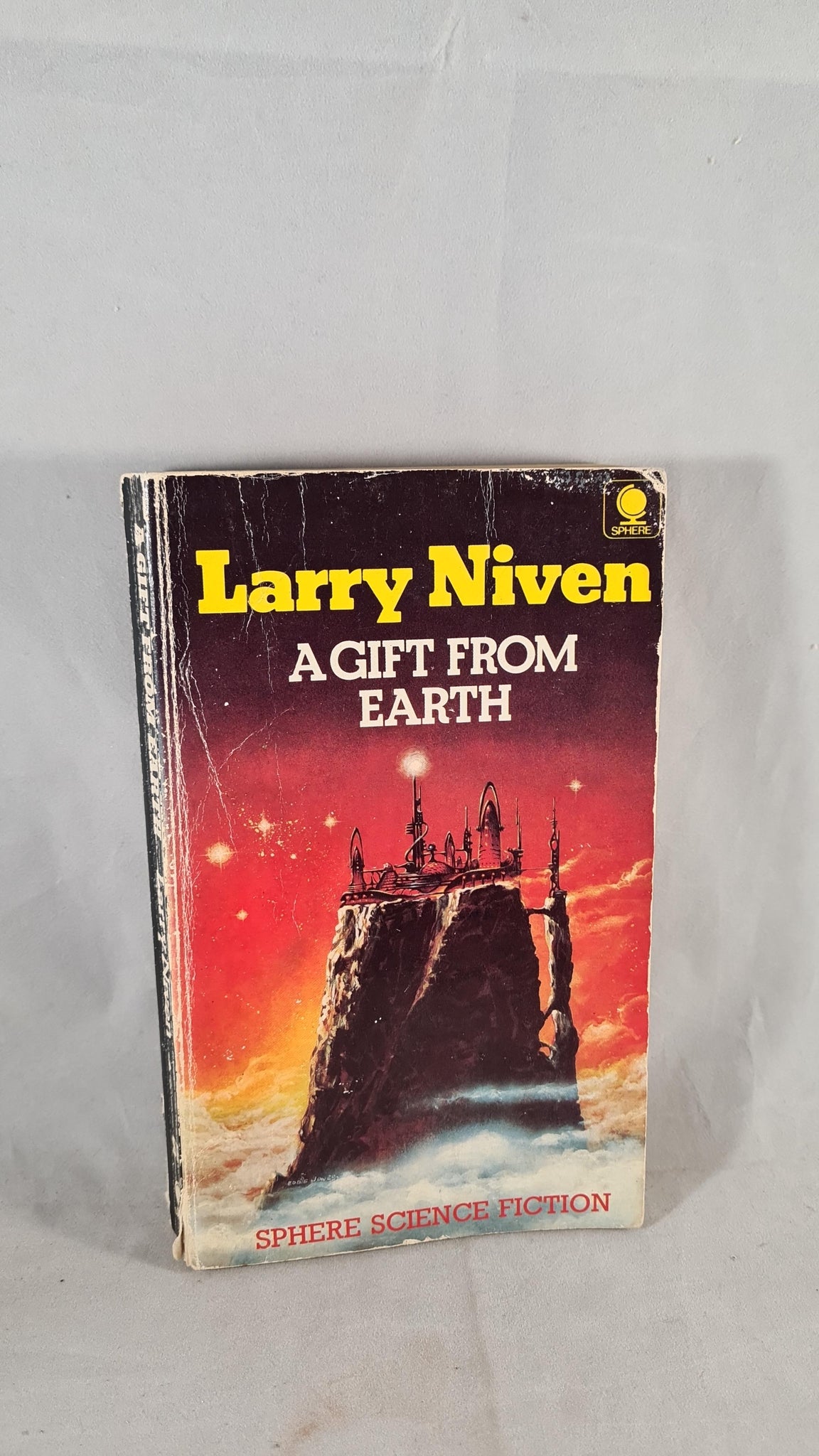 Larry Niven - A Gift from Earth, Sphere, 1971, Paperbacks – Richard ...